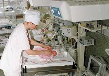 Ήλθε στον κόσμο ο πρώτος ανθρώπινος κλώνος ισχυρίζονται Clonaid και ...