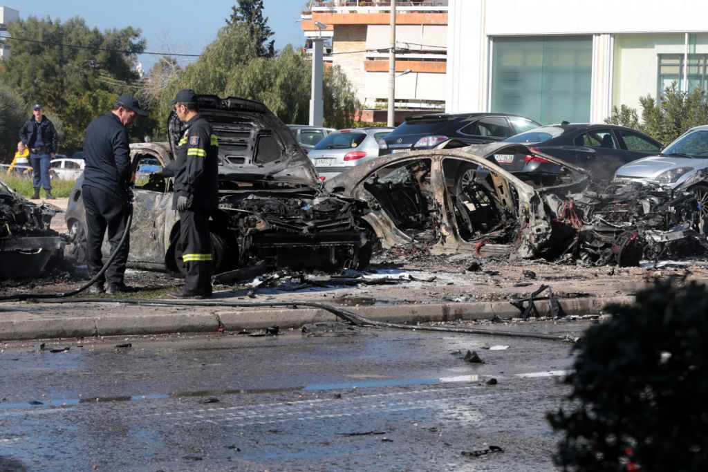 Στο έλεος των συμμοριών και της μαφίας η χώρα - Ειδήσεις για το ...