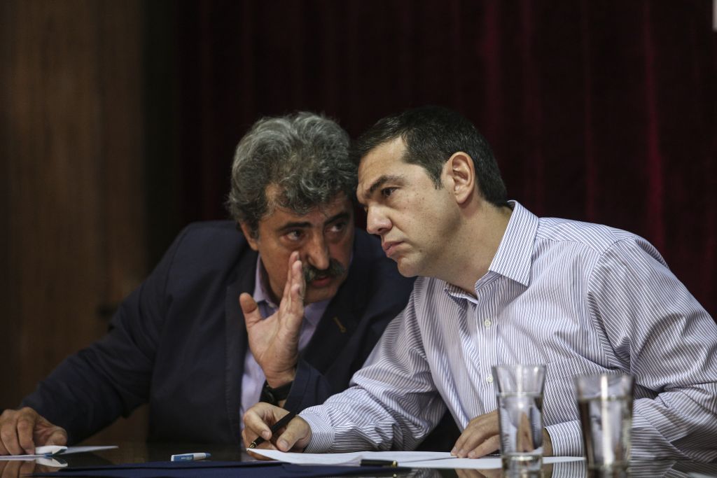 Χέρι - Χέρι ο Τσίπρας με τον... αψύ Σφακιανό - Ομερτά στην ...