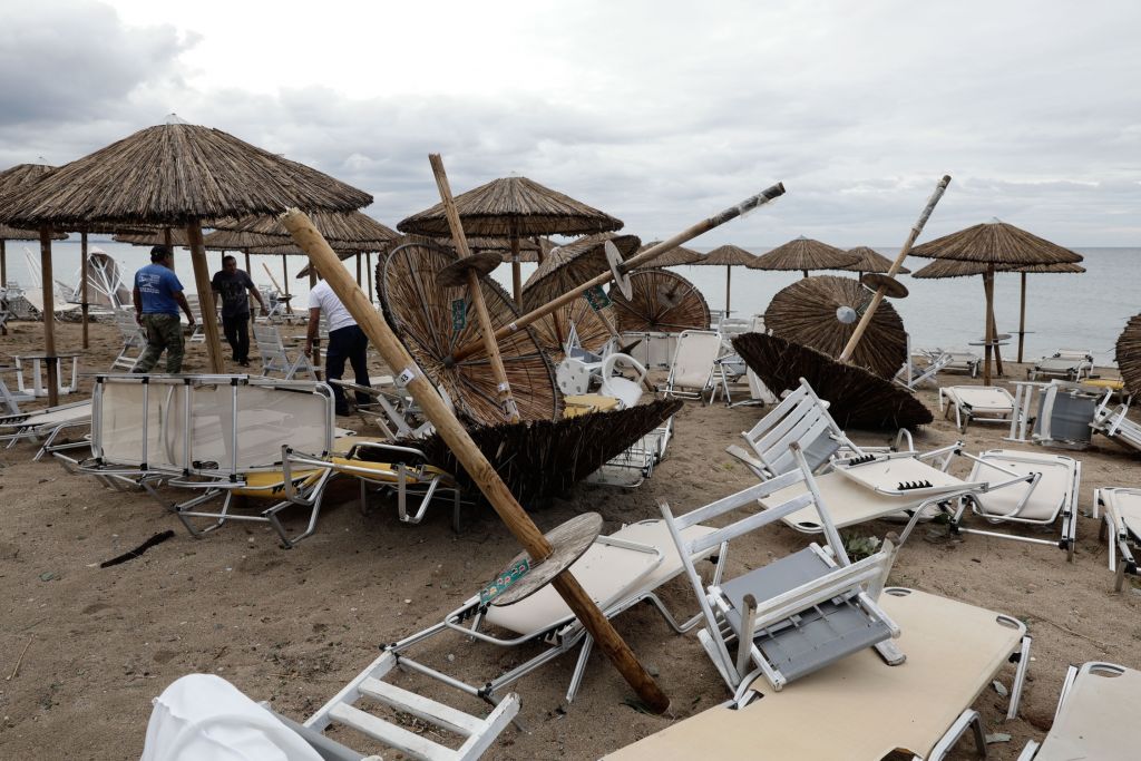 Χαλκιδική: Εικόνες καταστροφής από τη φονική θεομηνία | in.gr