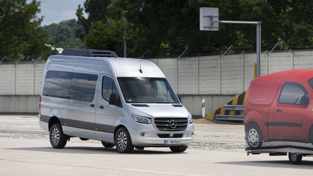 Εκδήλωση της Mercedes-Benz για την ασφάλεια των επαγγελματικών οχημάτων ...