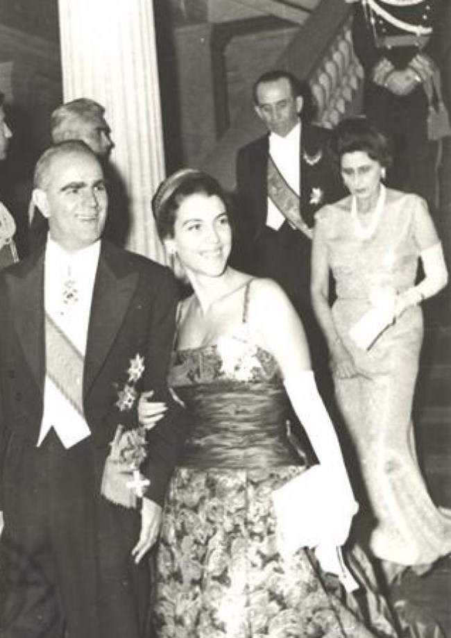 Οταν ο Καραμανλής φώναξε στη σύζυγό του - μετέπειτα Μεγαπάνου, «σκάσε ...