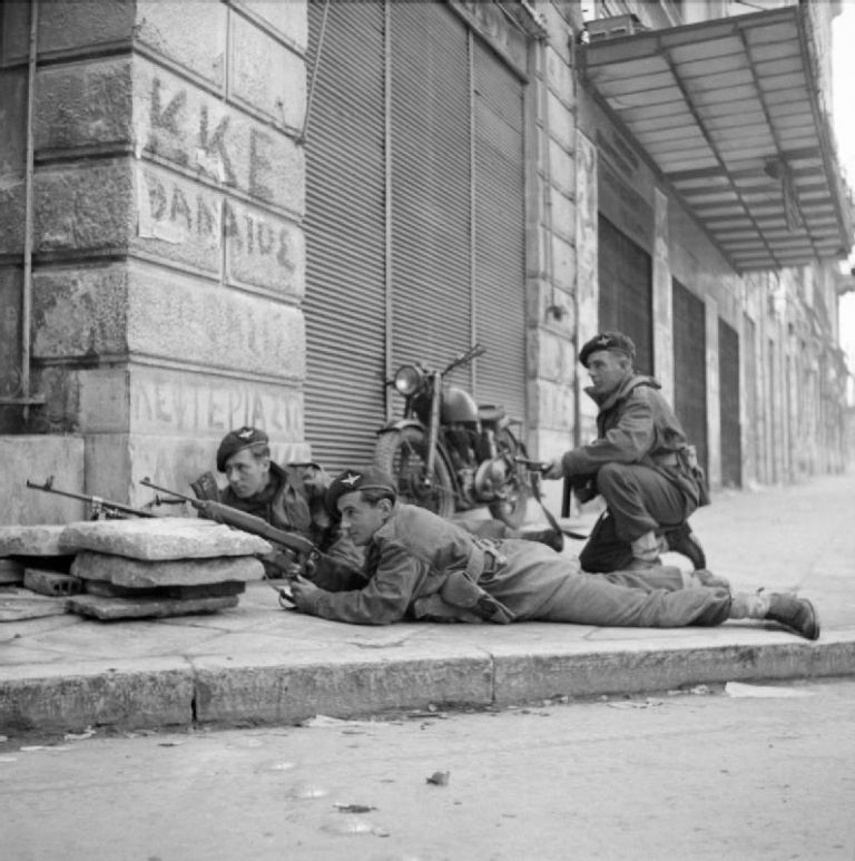 Δεκεμβριανά 1944: Τα αιματηρά γεγονότα και η εμφύλια σύγκρουση - ΤΑ ΝΕΑ