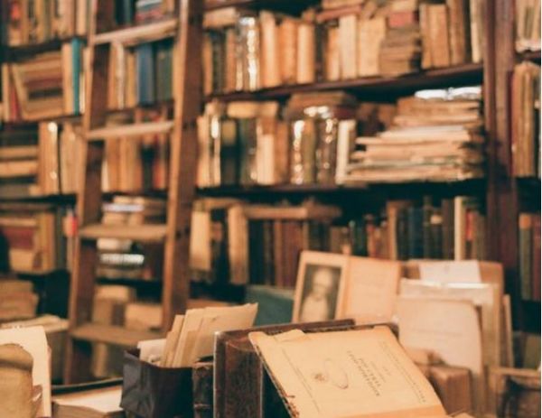 «Υιοθέτησε ένα βιβλίο» από την πολυγλωσσική βιβλιοθήκη «We Need Books ...