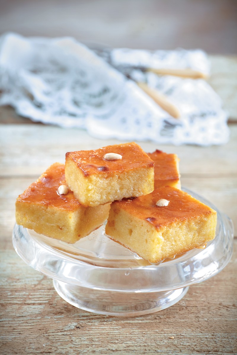 Συννεφένιο ραβανί χωρίς αλεύρι και αυγά | in.gr