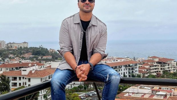 Luis Fonsi: Βόλτες στα Ματογιάννια με την πανέμορφη σύζυγό του | in.gr