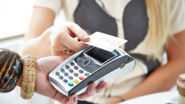 POS παντού και διασύνδεση με ταμειακές μηχανές | in.gr
