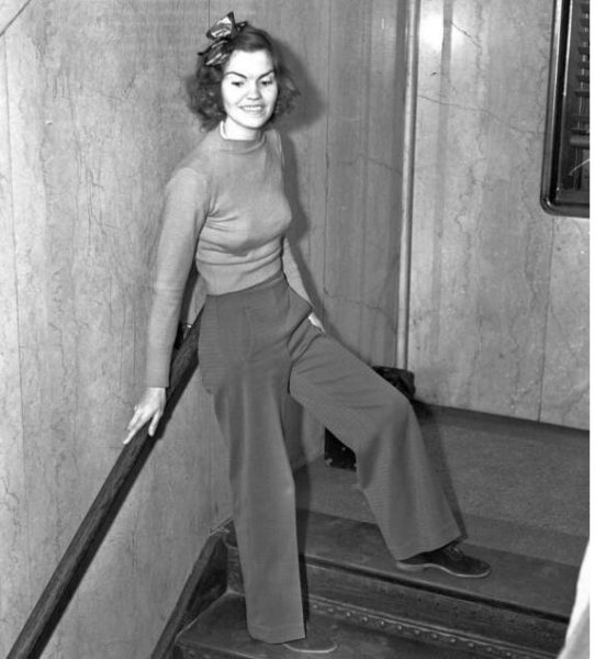 Helen Hulick: Η γυναίκα που μπήκε φυλακή επειδή φόρεσε παντελόνι στο ...