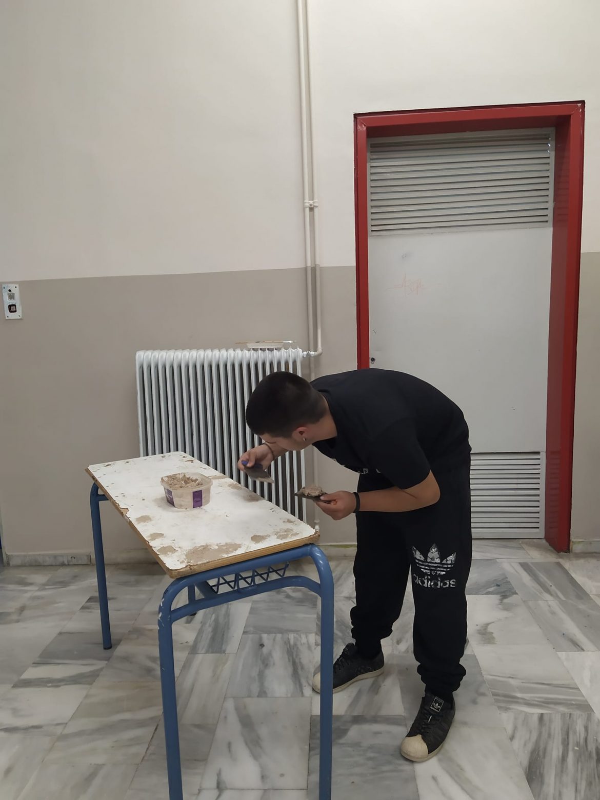 Λάρισα: Αυτός είναι ο μαθητής του ΕΠΑΛ Τυρνάβου που έγινε viral | in.gr