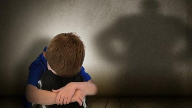 Τρέμω για τον κόσμο όταν συλλαμβάνεται συγγραφέας παιδικών βιβλίων για ...