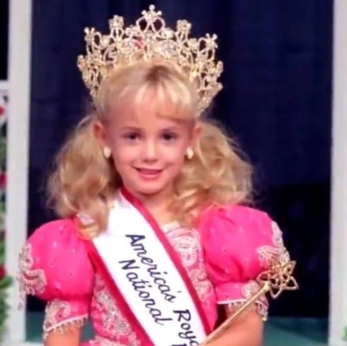JonBenet Ramsey: Τα τελευταία της Χριστούγεννα - Άγνωστες λεπτομέρειες ...