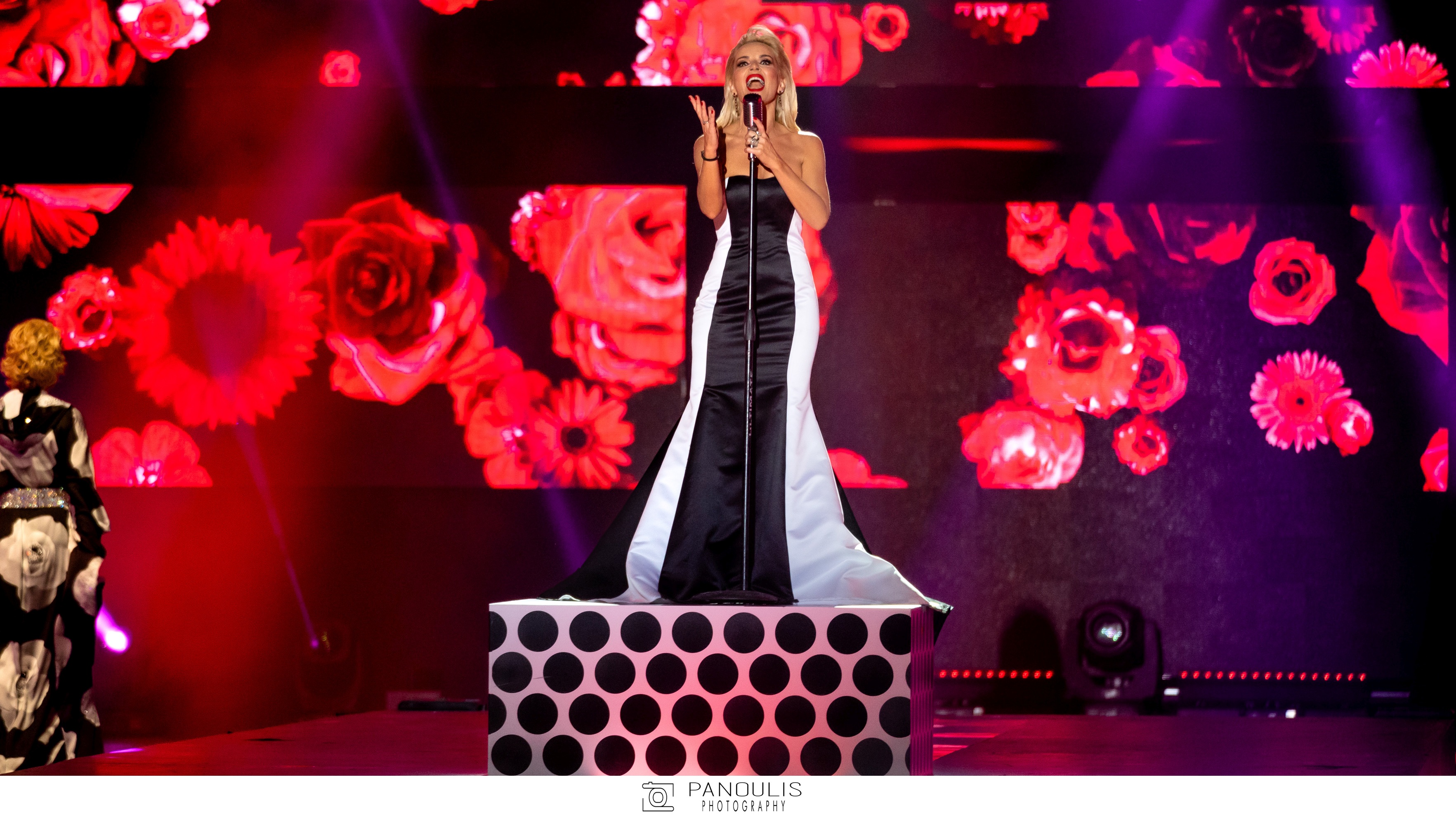 Madwalk 2022: Δείτε το φαντασμαγορικό σόου απόψε στις 22:40 αποκλειστικά στο MEGA - ΤΑ ΝΕΑ