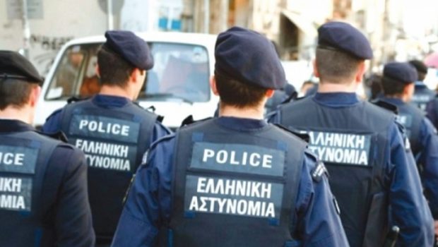 Θεοδωρικάκος: Τα τρικ, οι «διαψεύσεις» και οι «μισές» απαντήσεις | in.gr