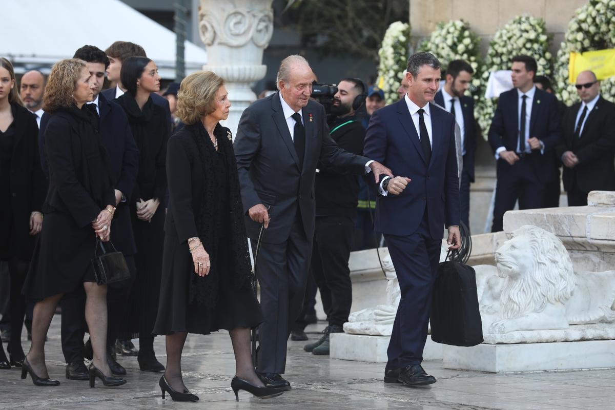 Κηδεία τέως βασιλιά Κωνσταντίνου: Οι στιγμές που ξεχώρισαν | in.gr