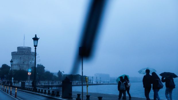 Καιρός: Βροχές, καταιγίδες και 20αρια την Τετάρτη | in.gr