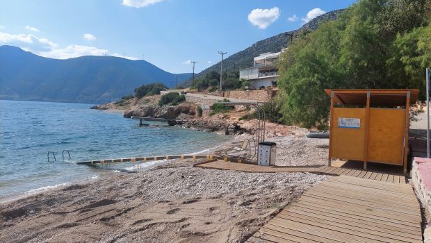 Μπήκαν συστήματα αυτόνομης πρόσβασης ΑμεΑ σε παραλίες του Κορινθιακού ...