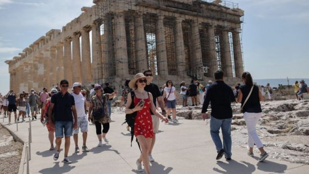 Ευρώπη: Ο τουρισμός αντιστέκεται στο υψηλό κόστος | in.gr
