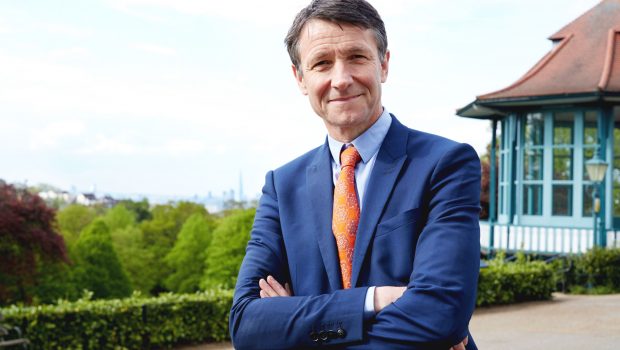 «Θα επιστραφούν τα εκθέματα από αποικιοκρατικές λεηλασίες» δήλωσε ο ...