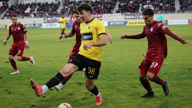 Τρίποντο - ανάσα για τον Καμπανιακό (2-0), ισόπαλο το ΑΕΛ - ΑΕΚ Β’ (1-1 ...