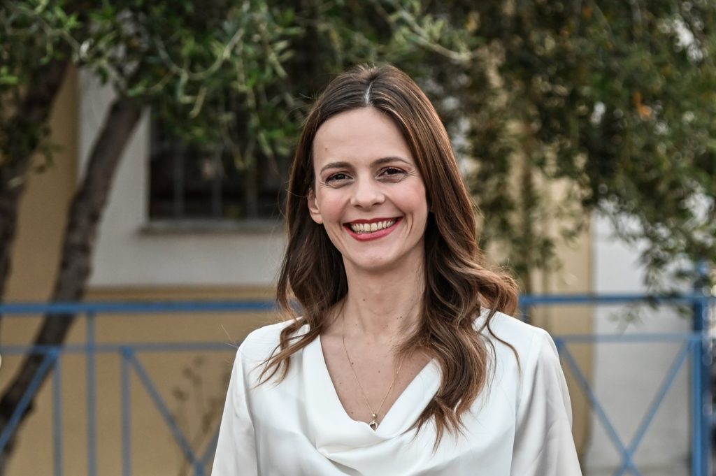 Έφη Αχτσιόγλου: Εύχεται για τη νέα χρονιά με μια όμορφη φωτογραφία με ...