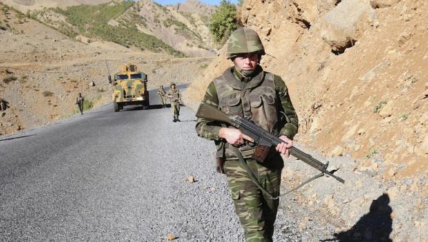 Τουρκία: Τούρκος στρατιώτης σκοτώθηκε και 4 τραυματίστηκαν σε ...