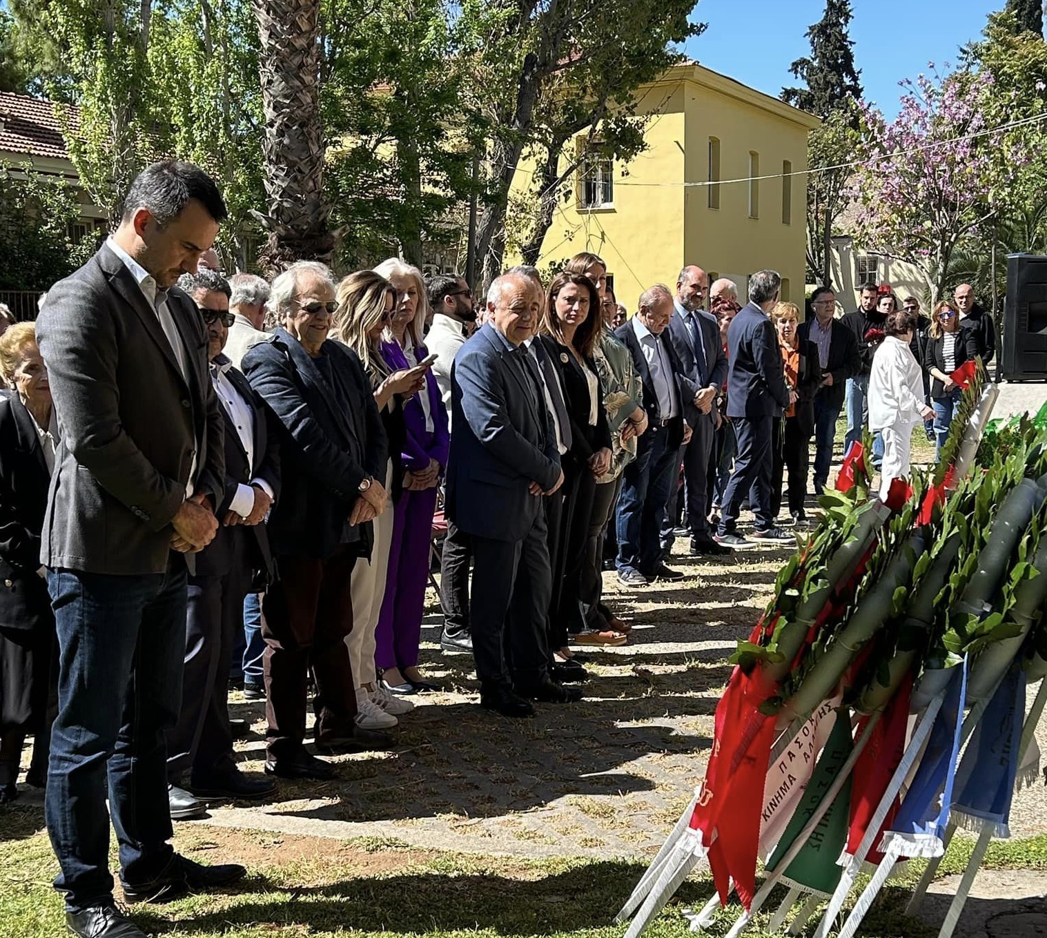 Κατέθεσε στεφάνι στο πρώην ΕΑΤ - ΕΣΑ ο Χαρίτσης - «Θέλει συμμετοχή και ...