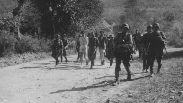 Σφαγή της Κλεισούρας: Ναζί εναντίον γυναικόπαιδων | in.gr