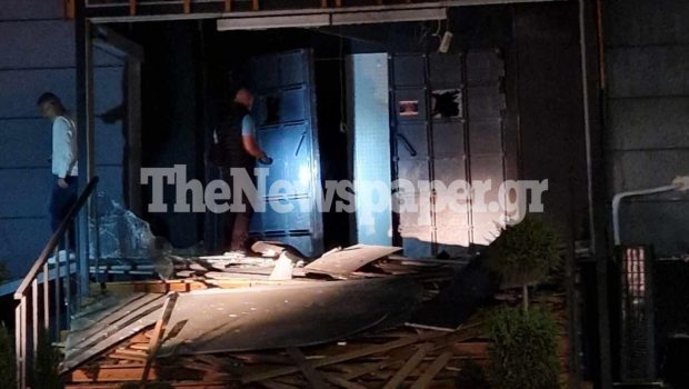 Έκρηξη σε νυχτερινό κέντρο στο Βόλο πριν λίγο | in.gr