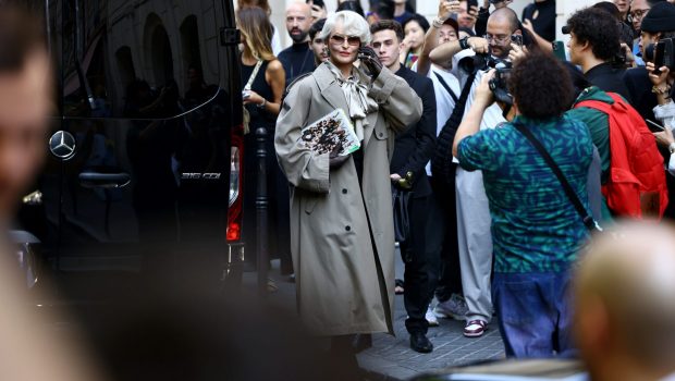 Ποια ήταν η σωσίας της Meryl Streep ντυμένη ως Miranda Priestly στο ...