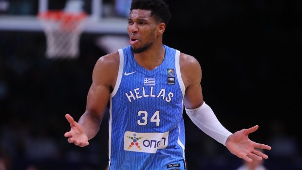 ESPN: Στη λίστα με τους 100 κορυφαίους αθλητές του 21ου αιώνα ο Γιάννης ...
