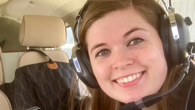 Άφησε αλεξιπτωτιστή και έπεσε με το αεροπλάνο - Οι τελευταίες στιγμές ...