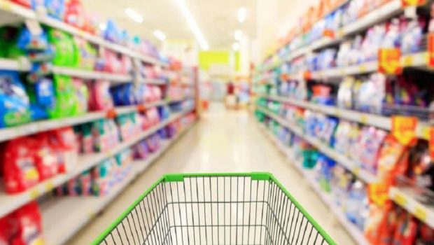 Η ακρίβεια γονατίζει τα νοικοκυριά - Ο μήνας δεν βγαίνει ούτε με 1.500 ...