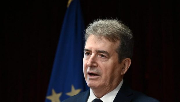 Χρυσοχοΐδης: Ερευνούμε τη διαρροή της λίστας του ελληνικού FBI - Τι ...