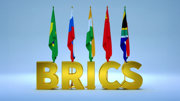 Η διεύρυνση των BRICS, η αποδολαριοποίηση και οι απειλές Τράμπ [γράφημα] | in.gr