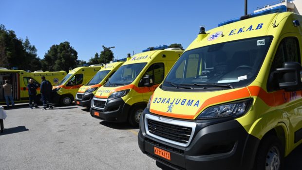 Ενίσχυση του στόλου του ΕΚΑΒ με 52 νέα ασθενοφόρα και 8 Κινητές Μονάδες ...