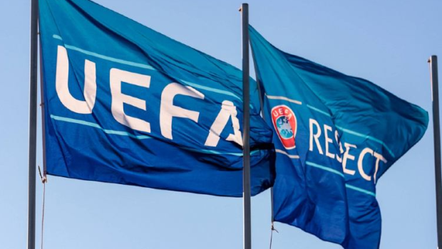 Το μήνυμα της UEFA για την 25η Μαρτίου και η αναφορά στο Euro 2004 (pic ...