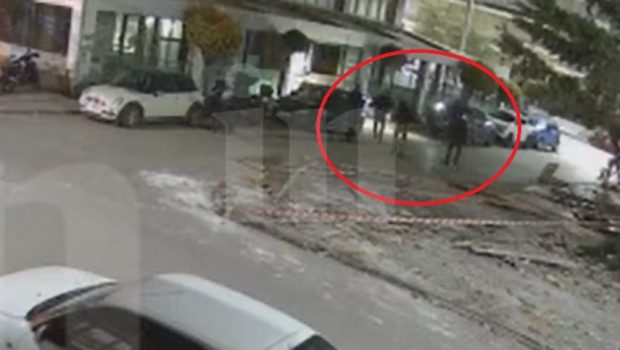 Μπουρνάζι: Βίντεο ντοκουμέντο από τη σύλληψη δύο νεαρών που απείλησαν ...