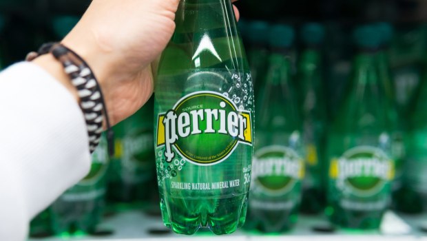 Perrier: Πώς το γαλλικό «water-gate» απειλεί μια βιομηχανία πολλών ...