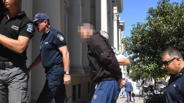 Πάτρα: Γνωστός στις Αρχές ο 46χρονος που σκότωσε την 85χρονη | in.gr