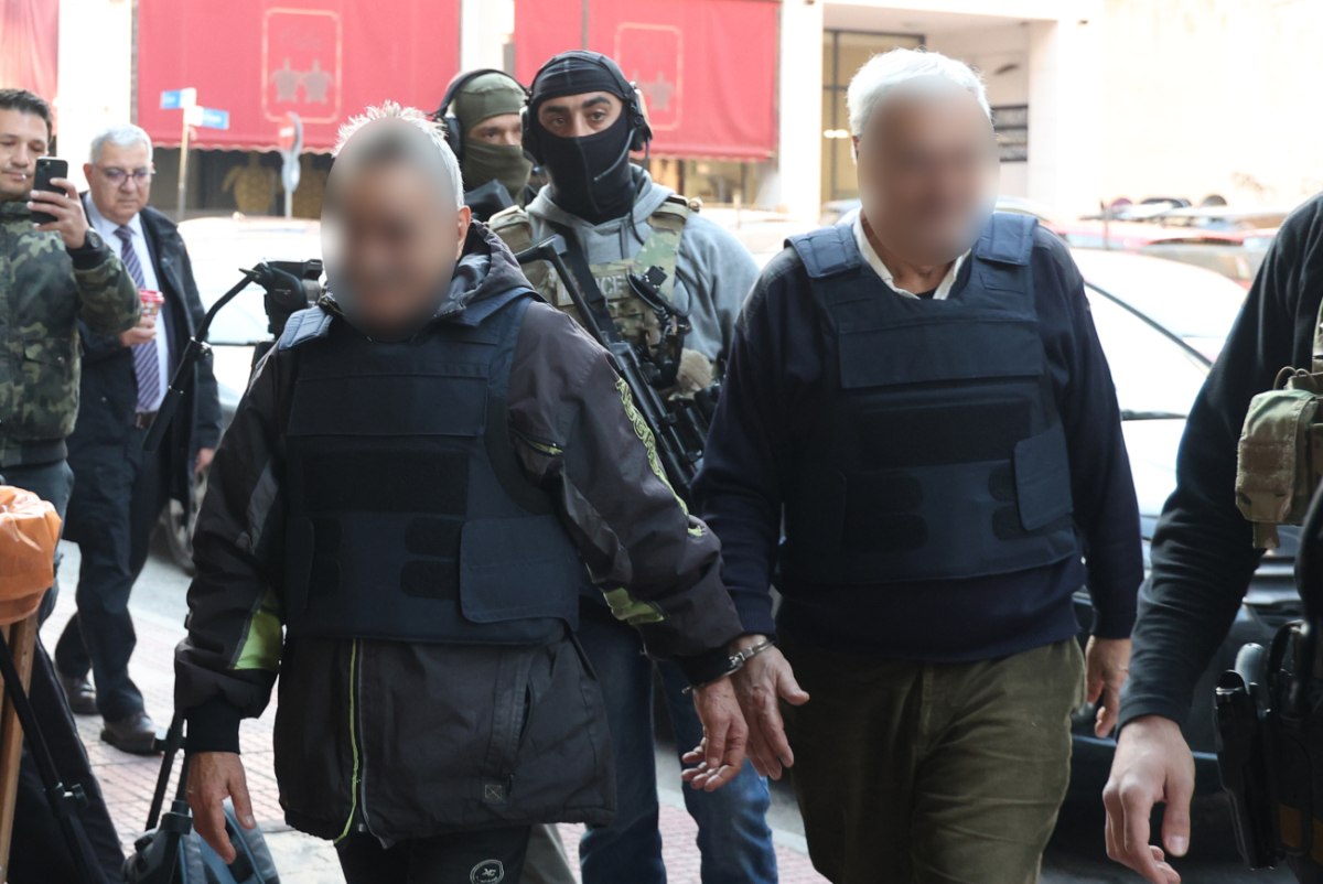 Στην Εισαγγελία Πειραιά ο «Έλληνας Εσκομπάρ» και οι 4 συλληφθέντες για ...