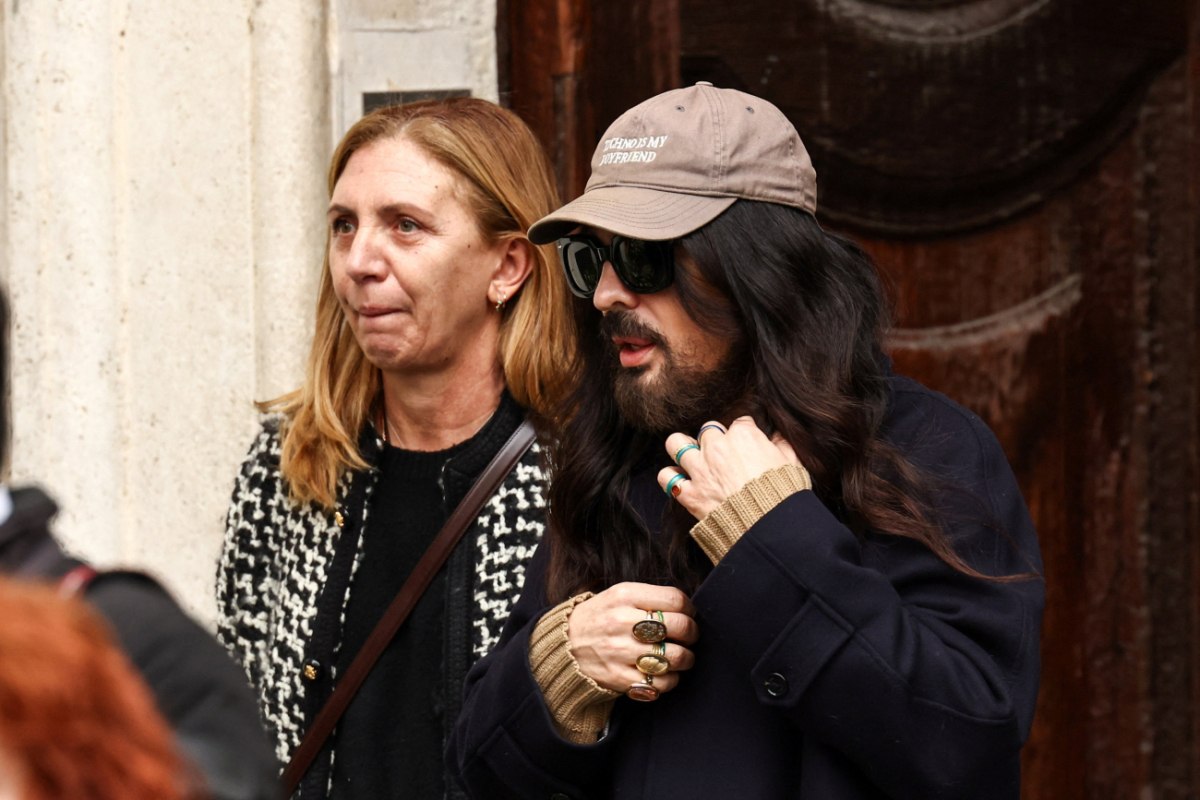 Κηδεία του Valentino - Το Χόλιγουντ και η βιομηχανία της μόδας ...